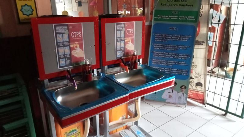Wastafel/ Tempat Cuci tangan Portable