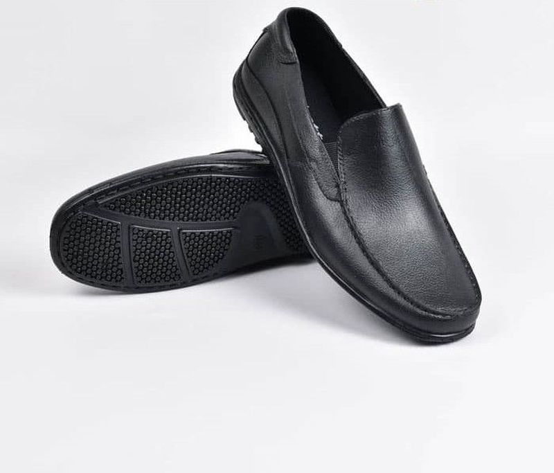 SEPATU KERJA CLEANING SERVICE