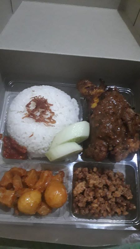 Nasi Box Nasi Uduk Ayam Bakar