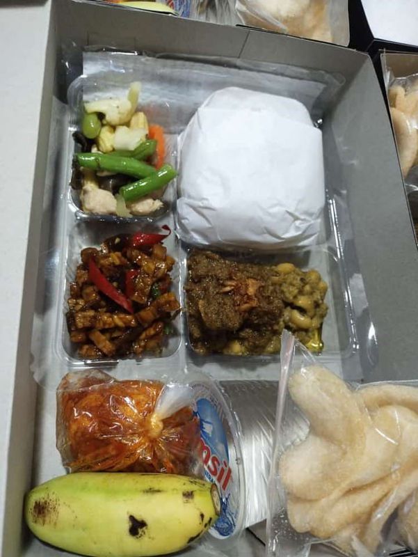 Paket Nasi Kotak 2 Lauk (Daging/Ayam) Lengkap