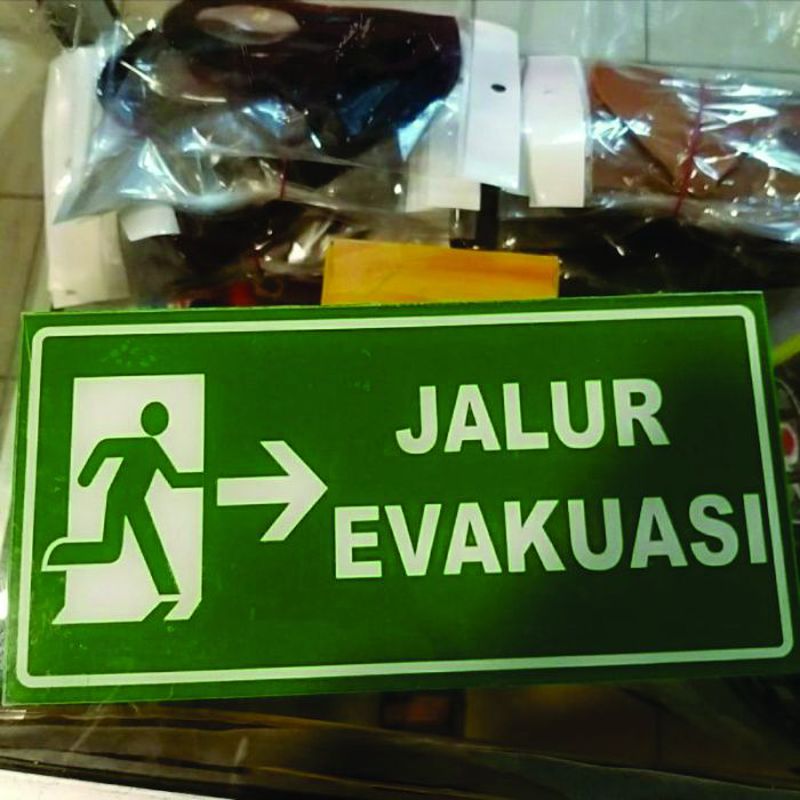 Papan akrilik + Sticker 28 x 6 cm