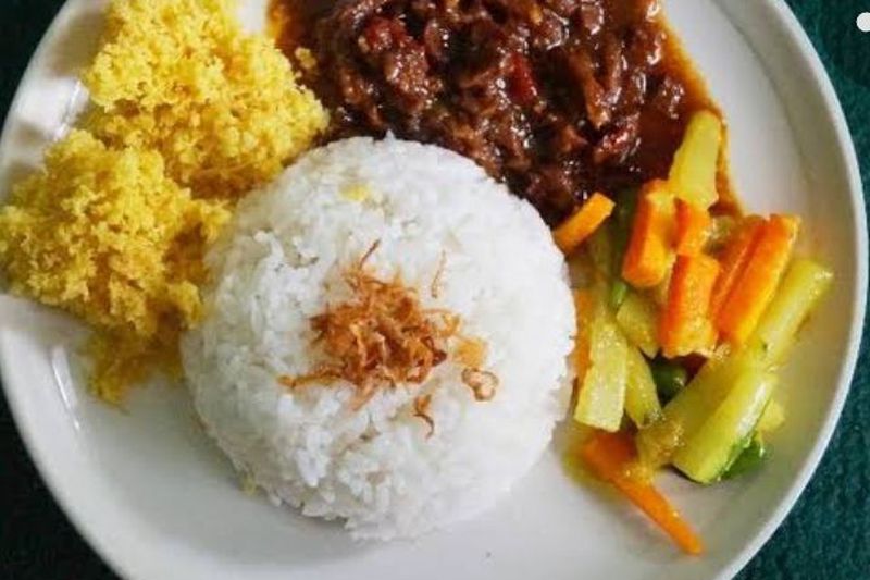 Nasi Krengseng / Osik Daging by Sari Culinary Rp.30.000