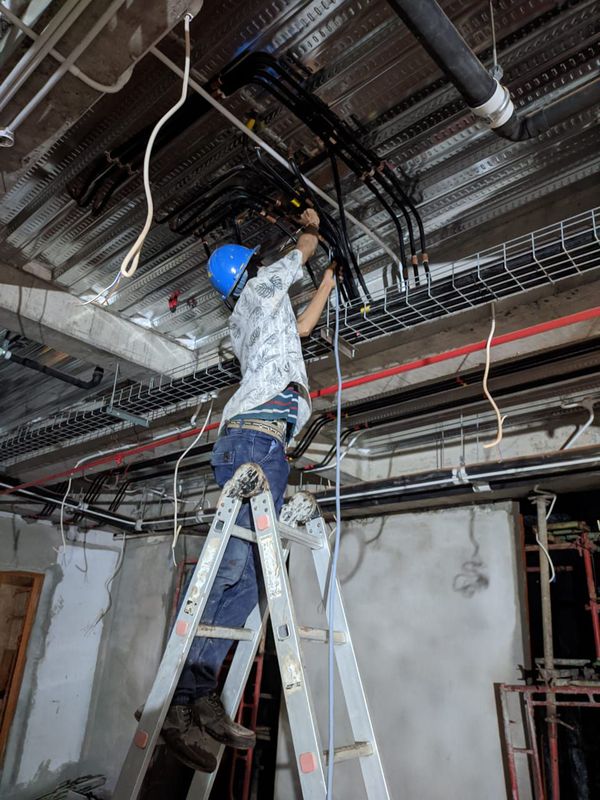 Instalasi Kabel Telepon Include Pipa dan Outlet Data