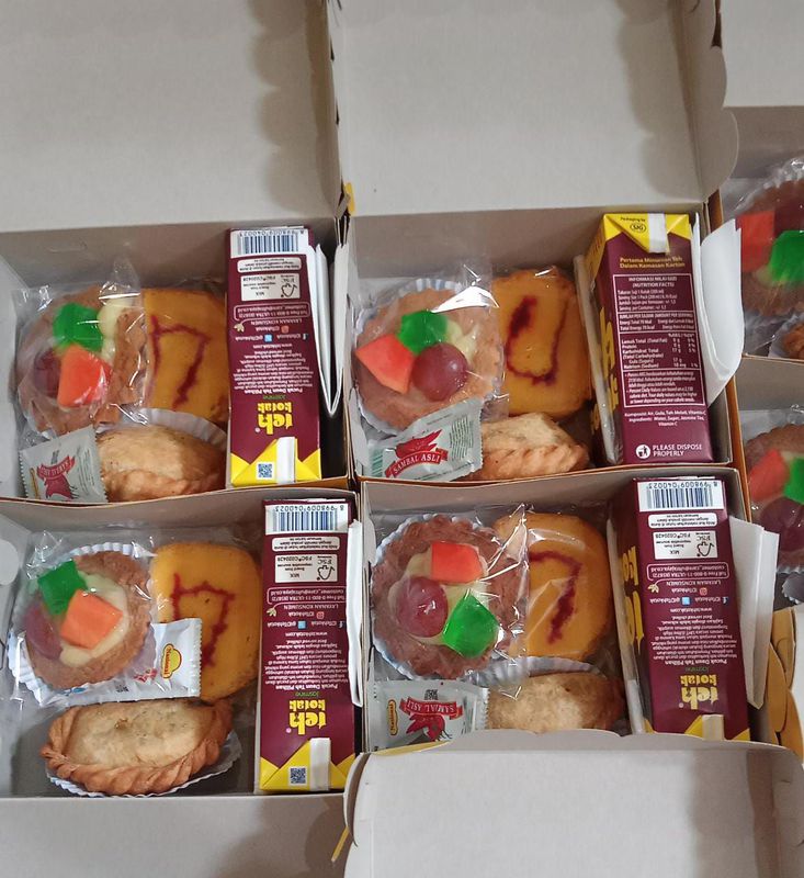 Snack kotak kue 3 teh kotak