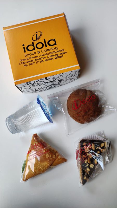 Snack Box C (Jajan 3, Air mineral gelas 1)