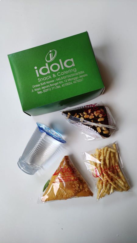 Snack Box B (Jajan 2, Kletikan 1, Air Mineral 1)