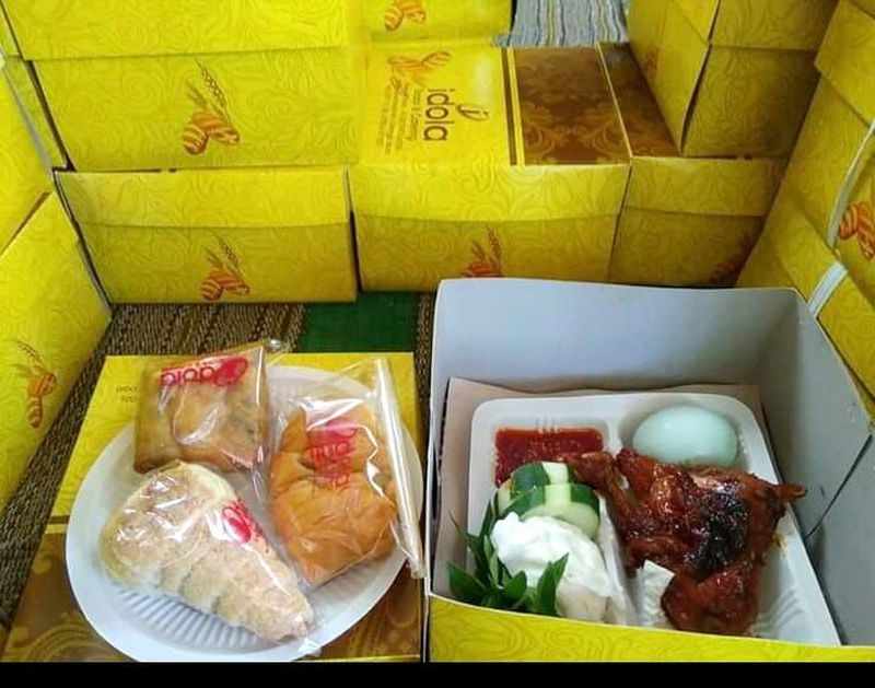 Berkat Ayam Bakar dan Telur + jajan 3