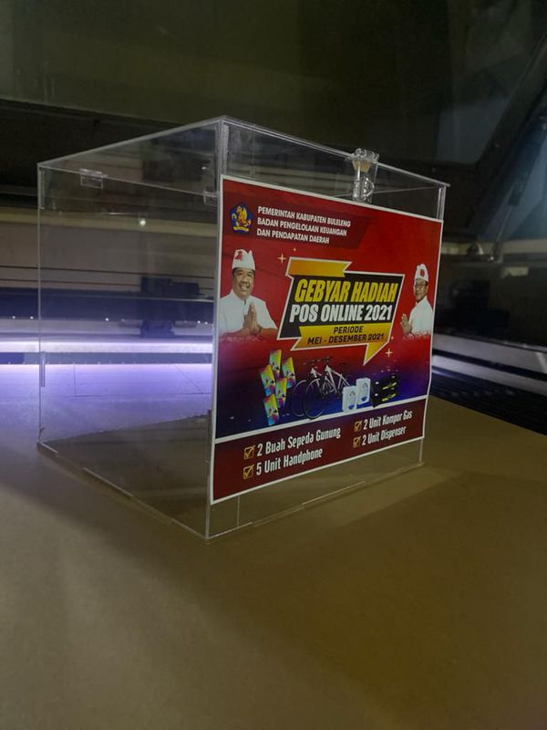 Kotak Undian Transparant