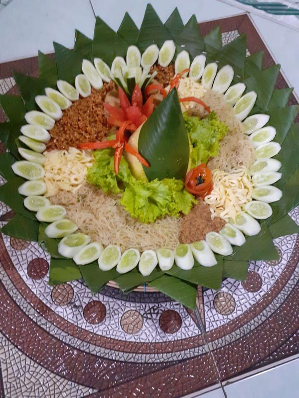 nasi tumpeng