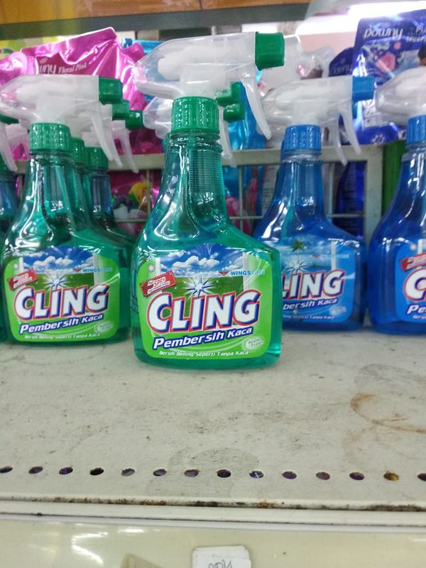Pembersih Kaca Cling 440ML