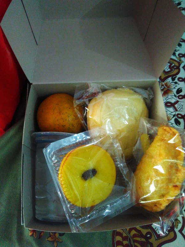 Paket Snack A (3 Snack + 1 Buah Segar + 1 Air Mineral)