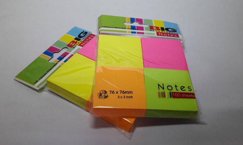 Post It 76 x 76 ( 4 Warna )