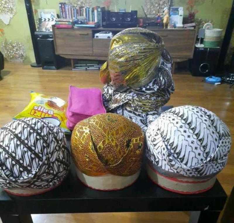 Blangkon Sunda Bendo Penutup Kepala Adat Tradisional