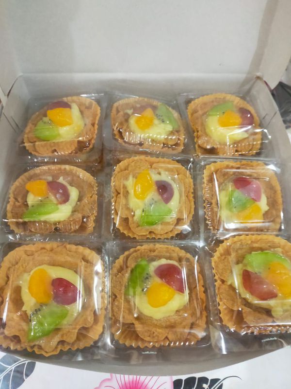 Snack box isi 3 kue