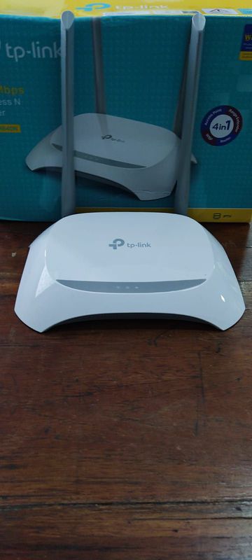 TP-Link TL-WR840N Wireless N Router 300Mbps