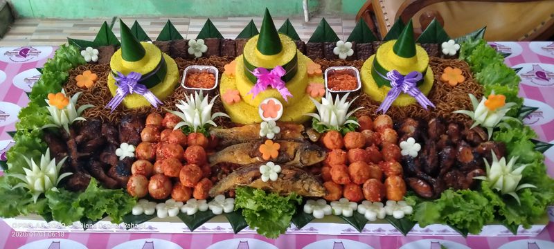 TUMPENG BESAR