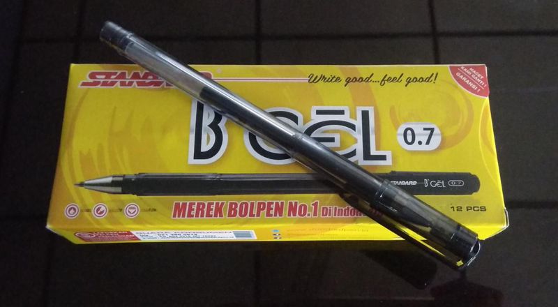 Ballpoint Standart B-Gel 0.7mm Hitam