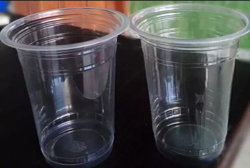 Gelas Plastik Besar