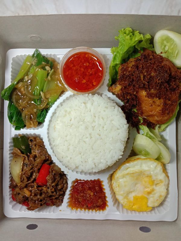 nasi box/ prasmanan
