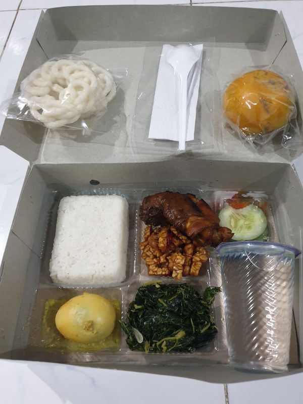 Paket Nasi BOX + Snack - Paket I