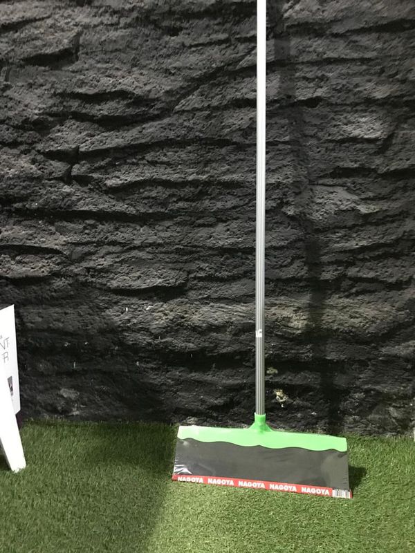 Pel Karet Dorong (Slaber Karet)