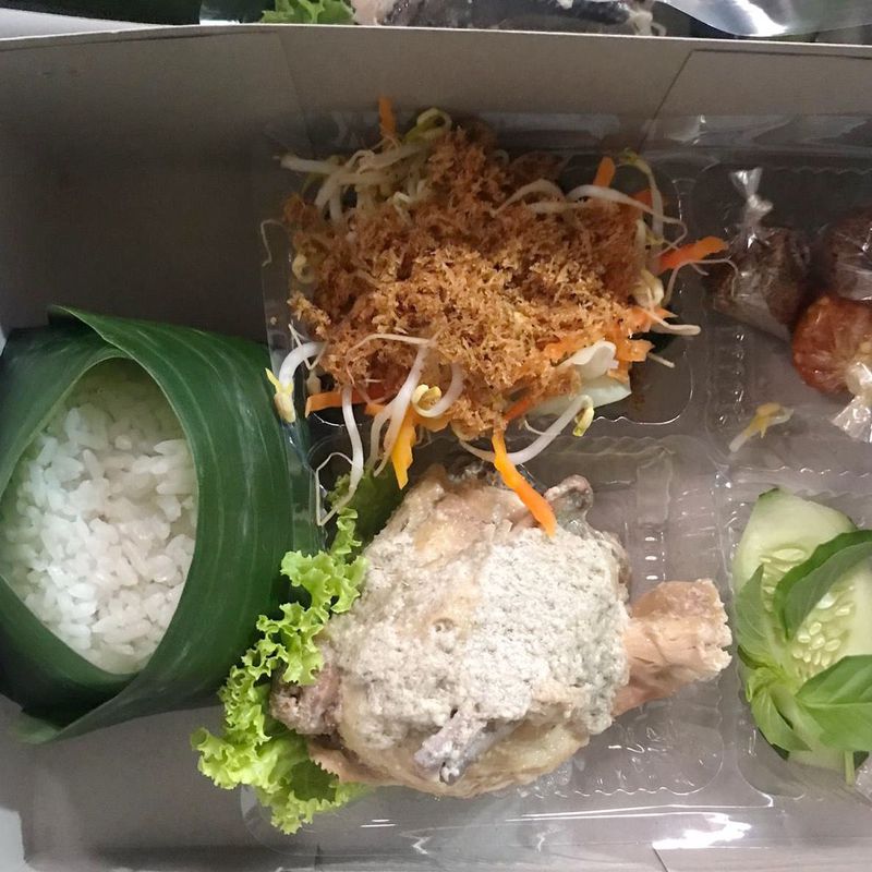Nasi Box Paket Ingkung