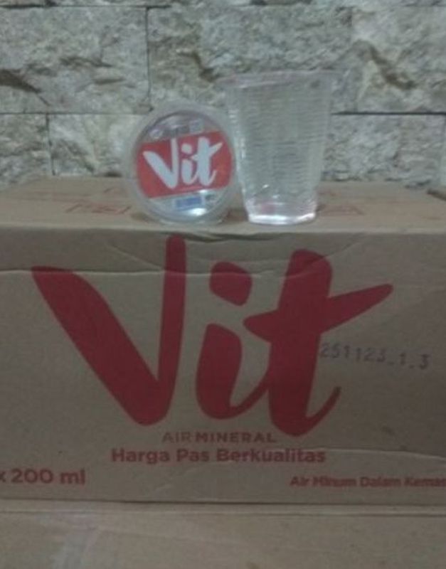 Vit 200 ml ( 48 gls )