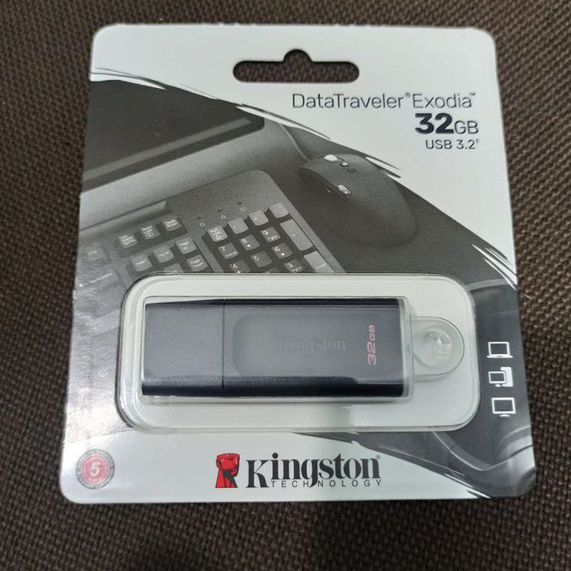 Flash Disk 32 GB Kingston DataTraveler Exodia USB 3.2
