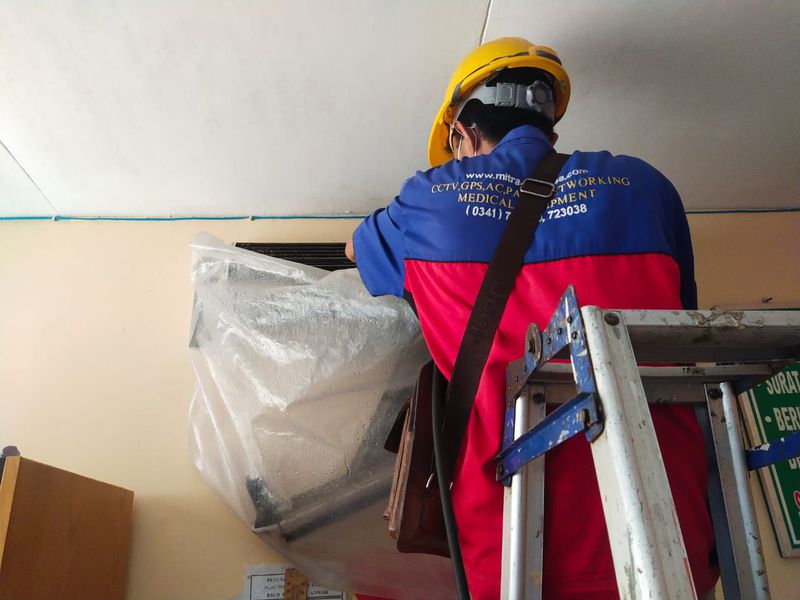 Split 1,5 - 2,5 PK, Servis AC / Pemeliharaan AC / Cuci AC / Cleaning AC