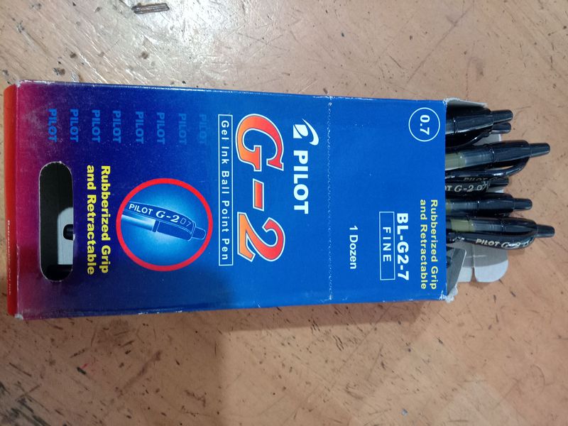 Pulpen Pilot G-2 - Hitam