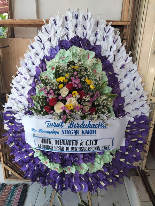 Kran Bunga Duka Cita