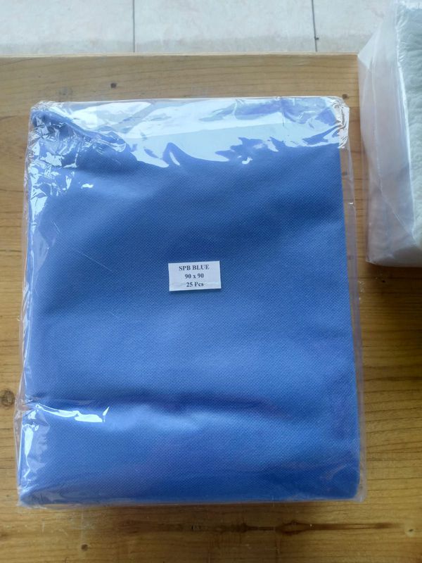 SPUNBOND WARNA BIRU UKURAN 90 X 90 CM