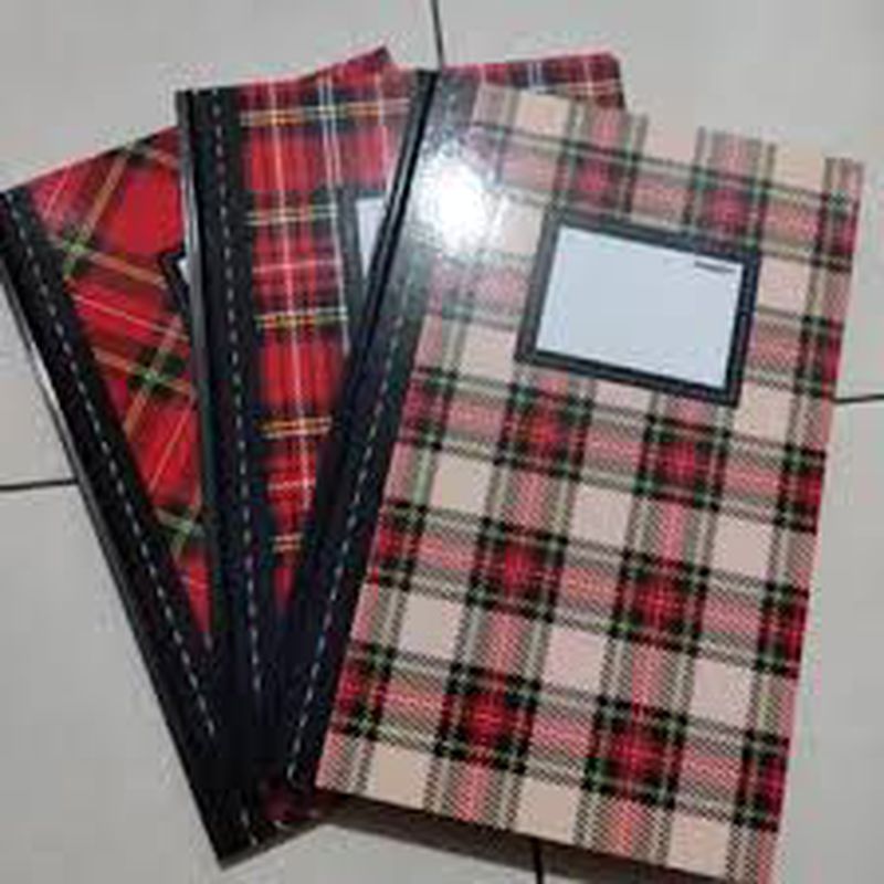 Buku Tulis Folio 100 lembar