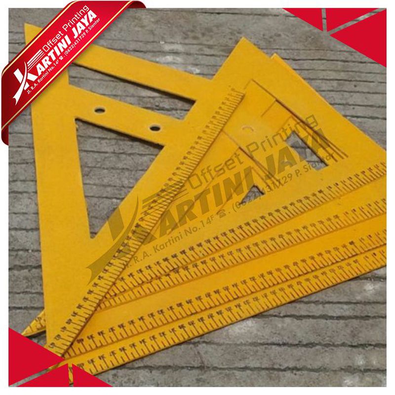 PENGGARIS SEGITIGA KAYU