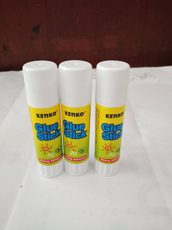 LEM STIK KENKO 25 GR