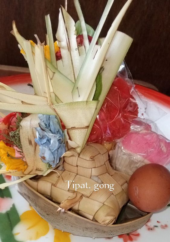 Tipat Gong