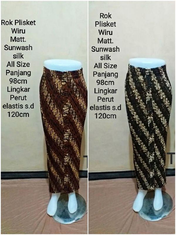 Rok Plisket Wiru - Hitam