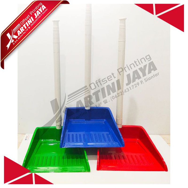 SEROK SAMPAH PLASTIK, PAKAI TANGKAI