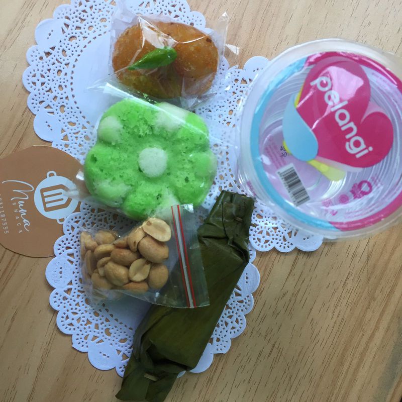 Paket Snack 8