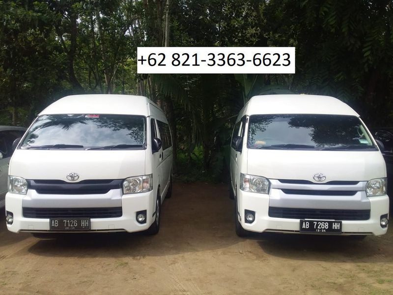 Sewa mobil Hi Ace Commuter / rental mobil Hi Ace Commuter Yogyakarta