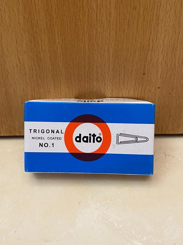 TRIGONAL CLIP/PAPER CLIP SEDANG