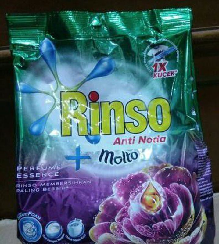 Sabun bubuk cuci Rinso 770 gram