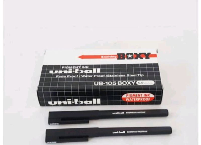 Boxy Ball point pigment ink UB 105 Boxy hitam