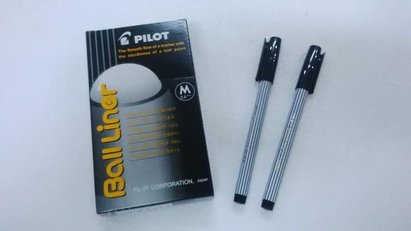 Ballpoint Balliner ( 1 buah, Hitam / Biru ) - Hitam