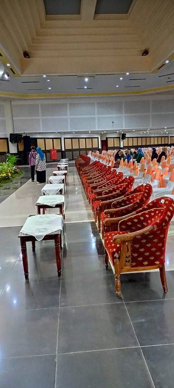 Kursi dengan Hand Rest (VVIP)