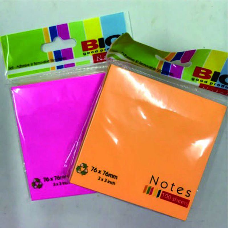 STICKY NOTE / Post It Big 76 x 76 mm (besar)