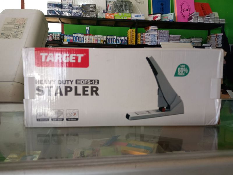 staples besar