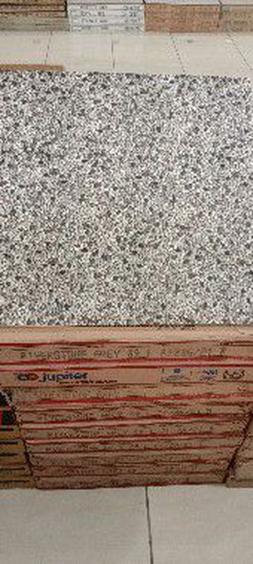 KERAMIK LANTAI RIVERSTONE GREY 40 X 40