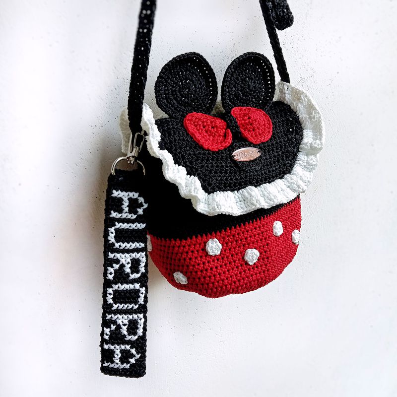 tas rajut anak mickey