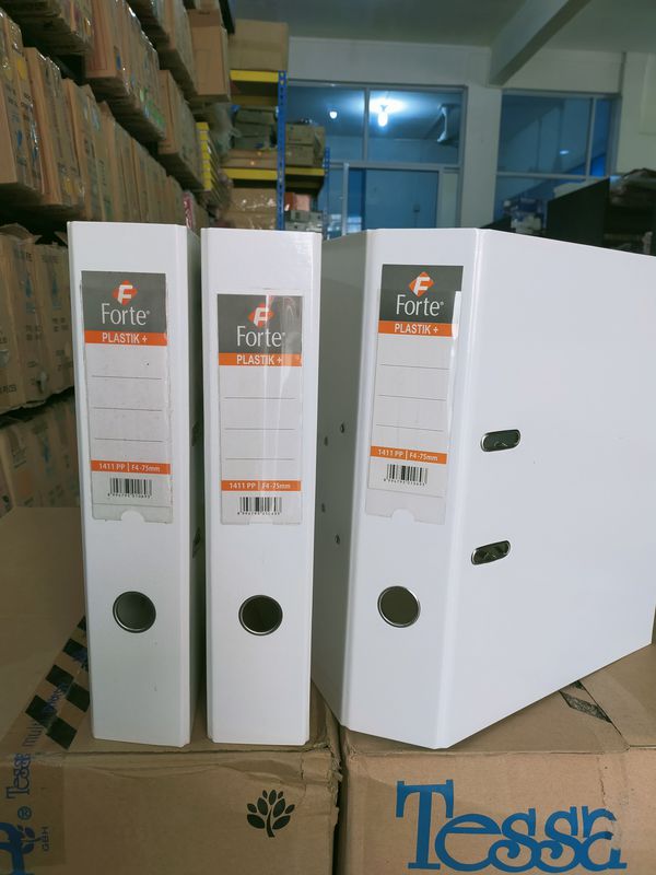Odner Forte Plastik F4 75mm Putih